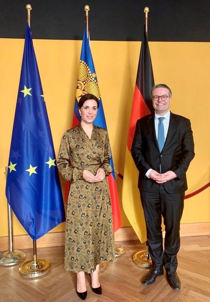 RR Dominique Hasler zu Besuch in Hessen und Berlin – lie:zeit online