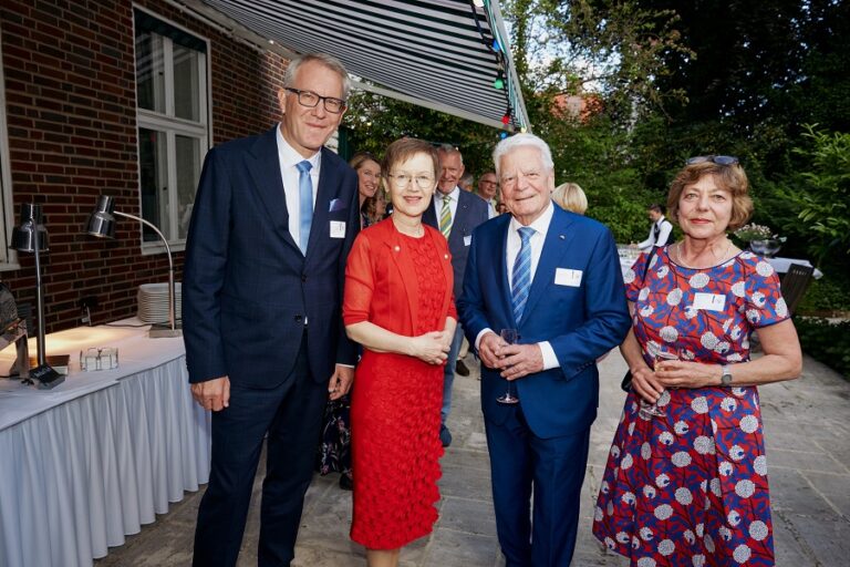 Regierungschefin Haas und Regierungsrat Oehry zu politischen Gesprächen ...